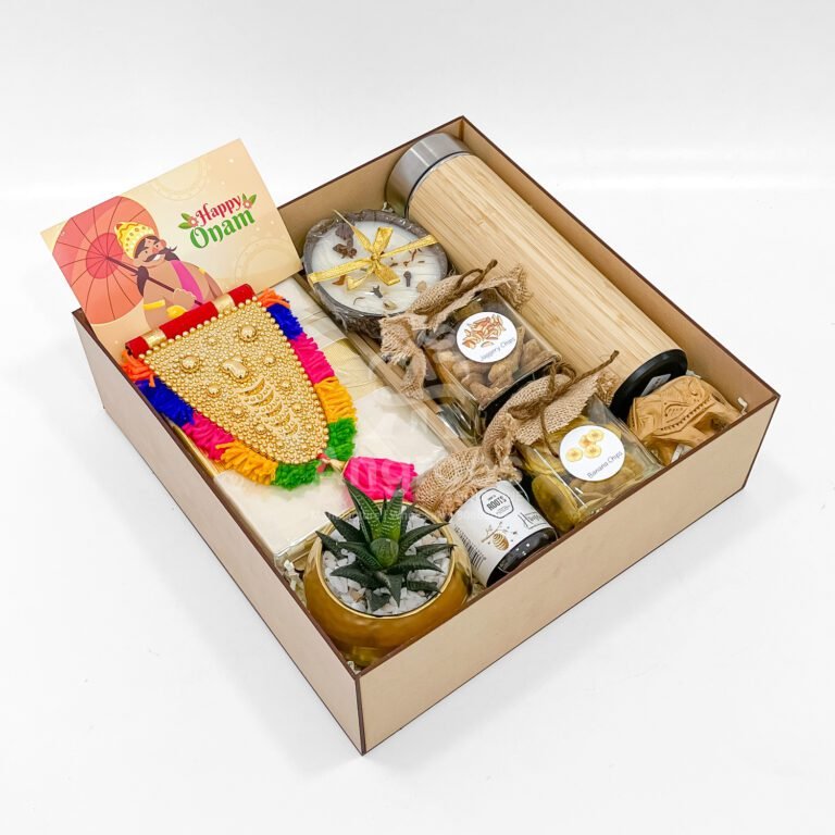 Buy Onam Nettipattam Gift Box With Bamboo Flask